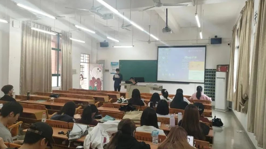 【校园文化】财金学院开展电动车安全出行主题班会-低空经济与商务学院-广州华商职业学院